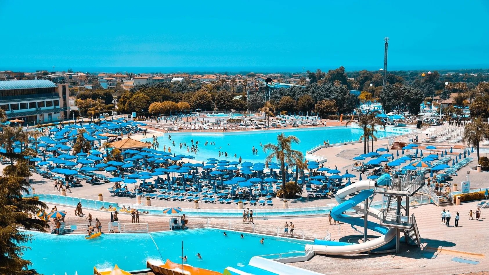 Licola: Riapre l’Acquaflash, Il Parco Acquatico Più Grande del Centro ...